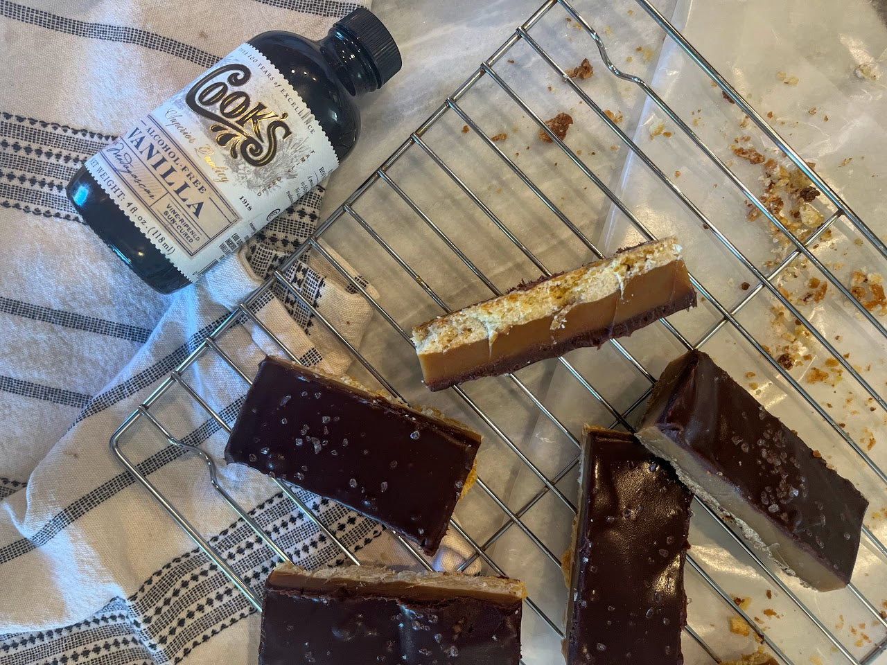 Chocolate Caramel Bars & Cooks Vanilla